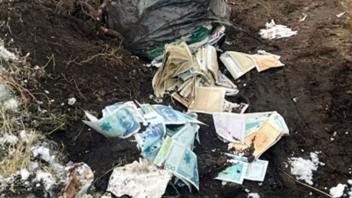 Two million kroner found in buried garbage bag in Sandnes, Norway ...