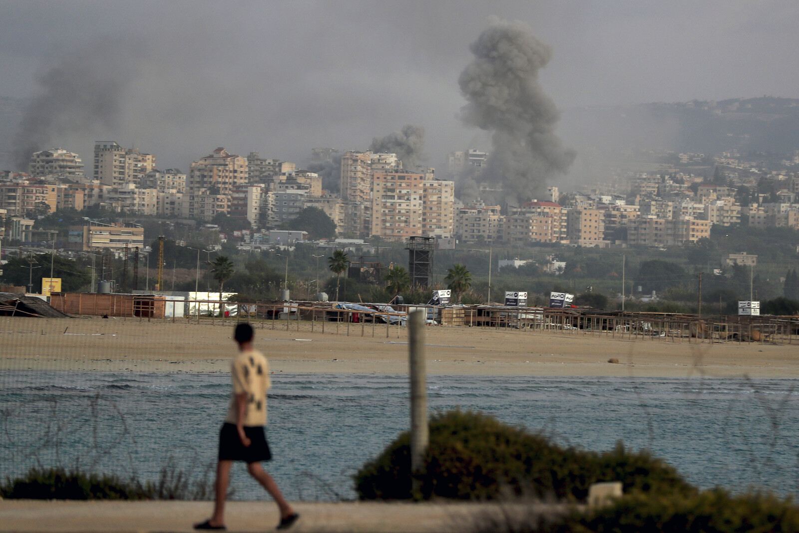 Intensive battles - synagogue hit in Haifa | Sweden Herald