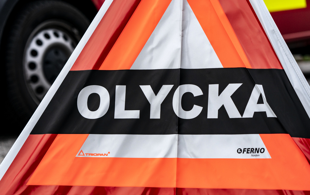 Two dead and three injured in car crash | Sweden Herald