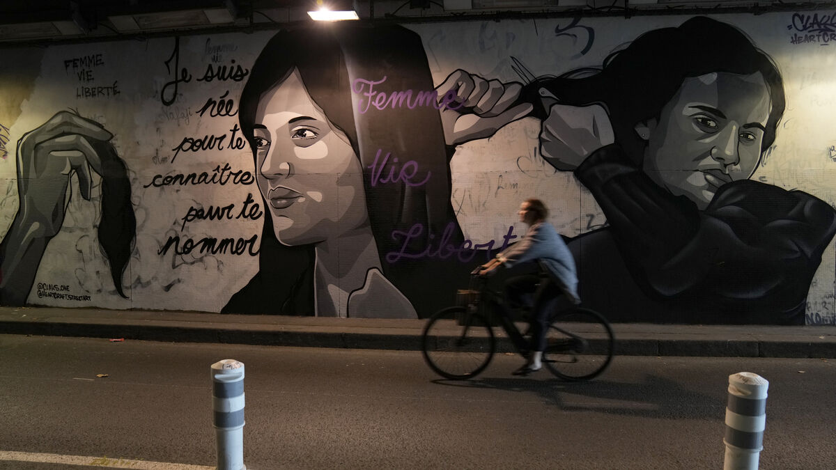Iranian singer Parastoo Ahmadi sentenced to 74 lashes | Sweden Herald