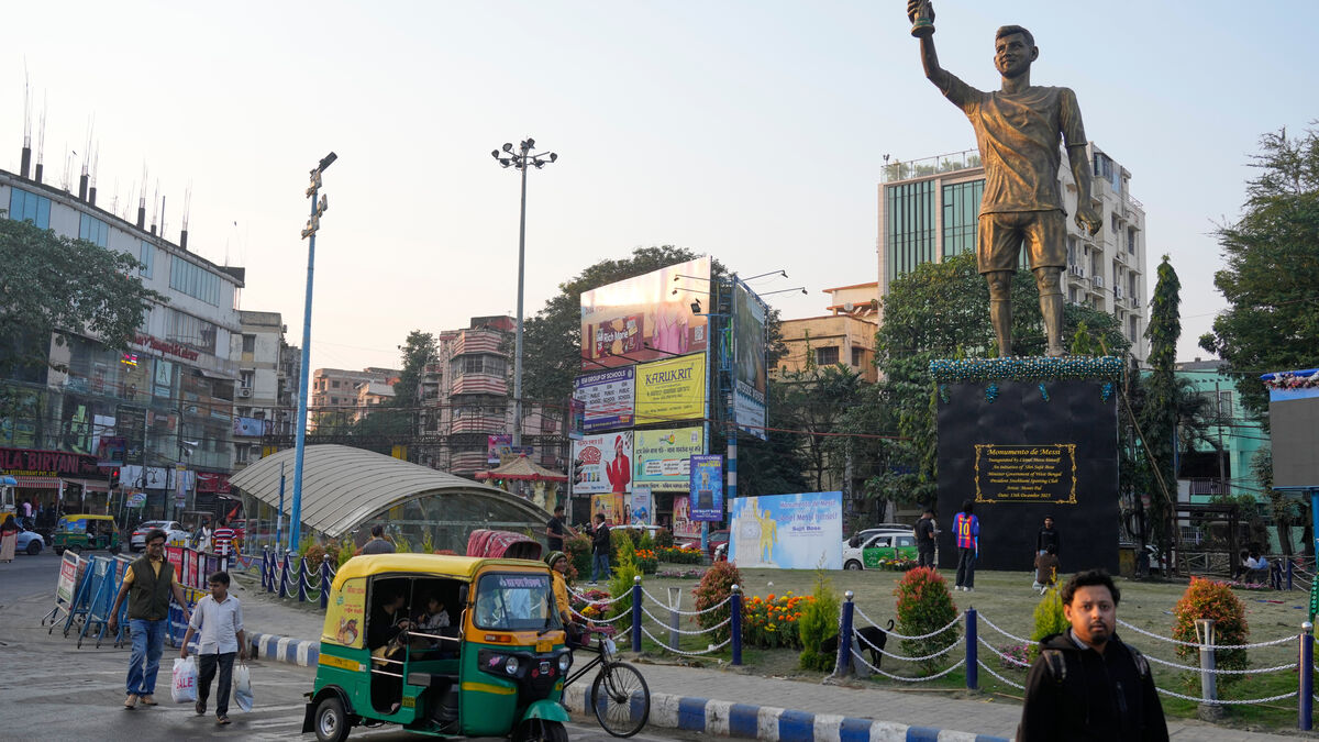 Statue of Messi in Kolkata to be removed as a safety risk | Sweden Herald