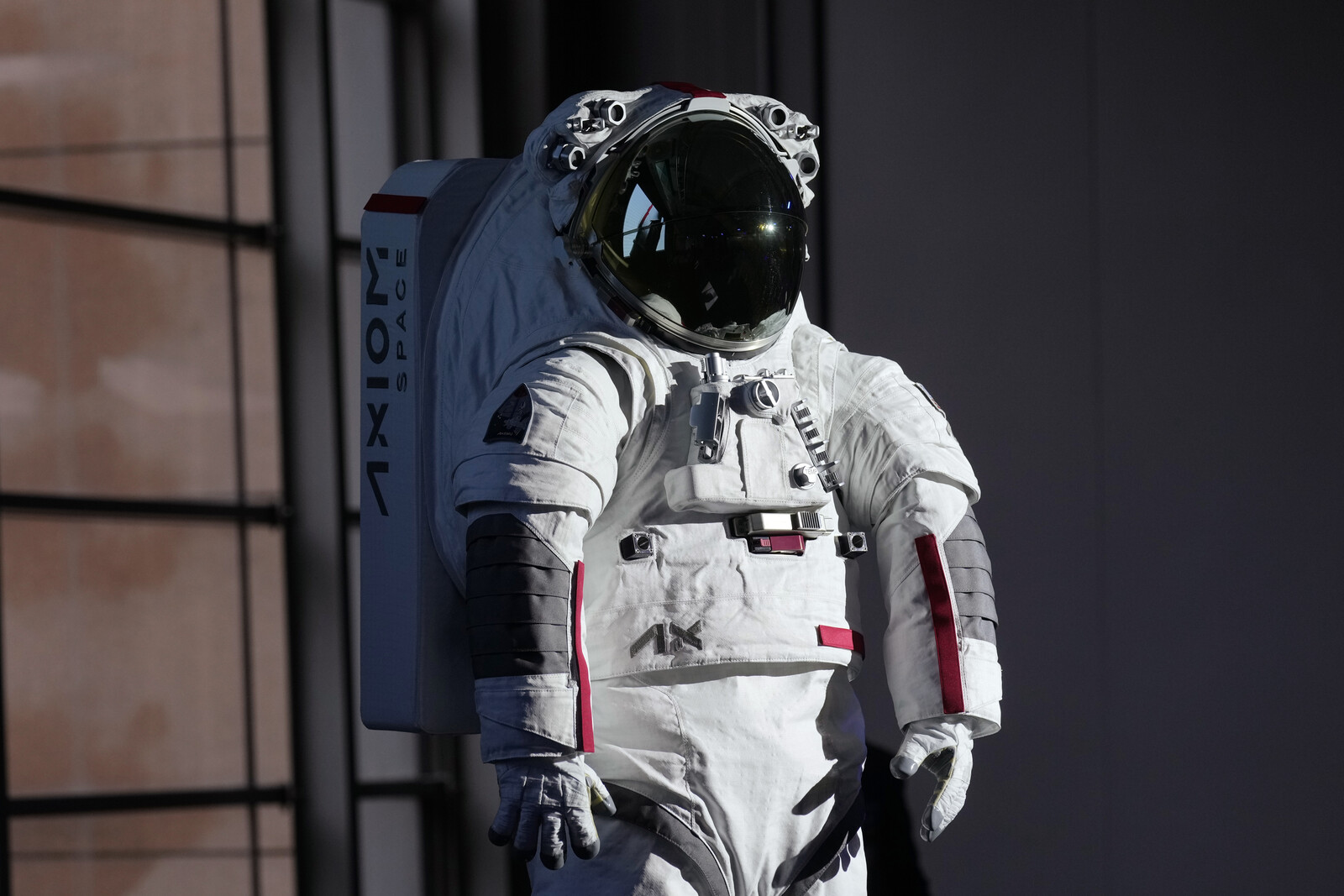 This is how NASA's new space suit looks | Sweden Herald