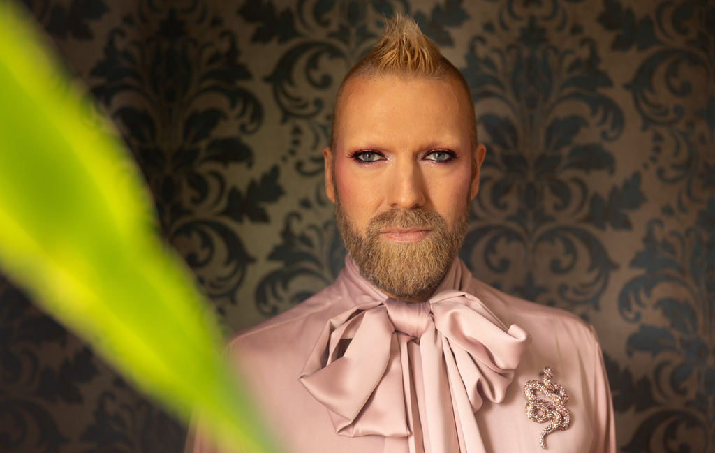 He takes over in "Counterpoint" after Eva Beckman | Sweden Herald