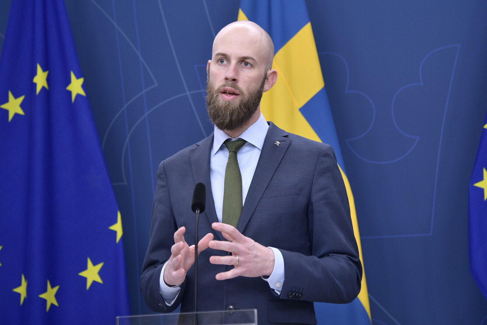 Sweden Boosts Baltic Sea Cable Protection with Faster Response Plan ...