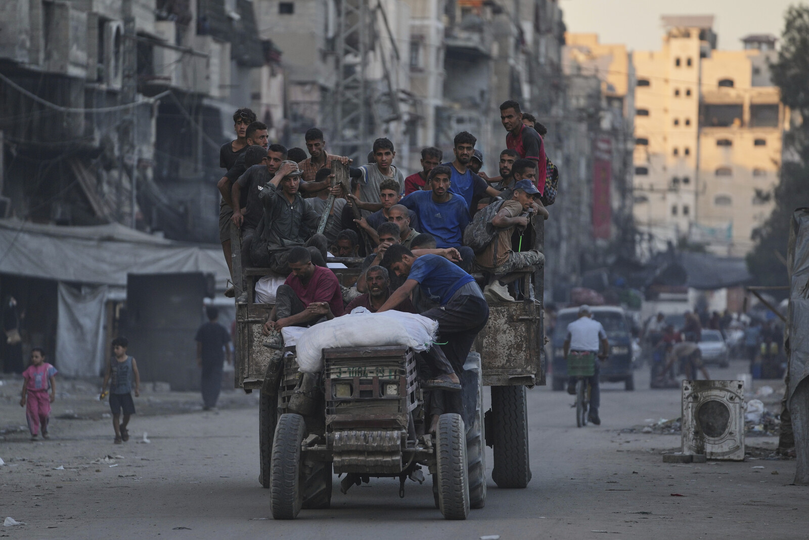 Humanitarian Aid to Northern Gaza at Risk of Being Cut Off | Sweden Herald