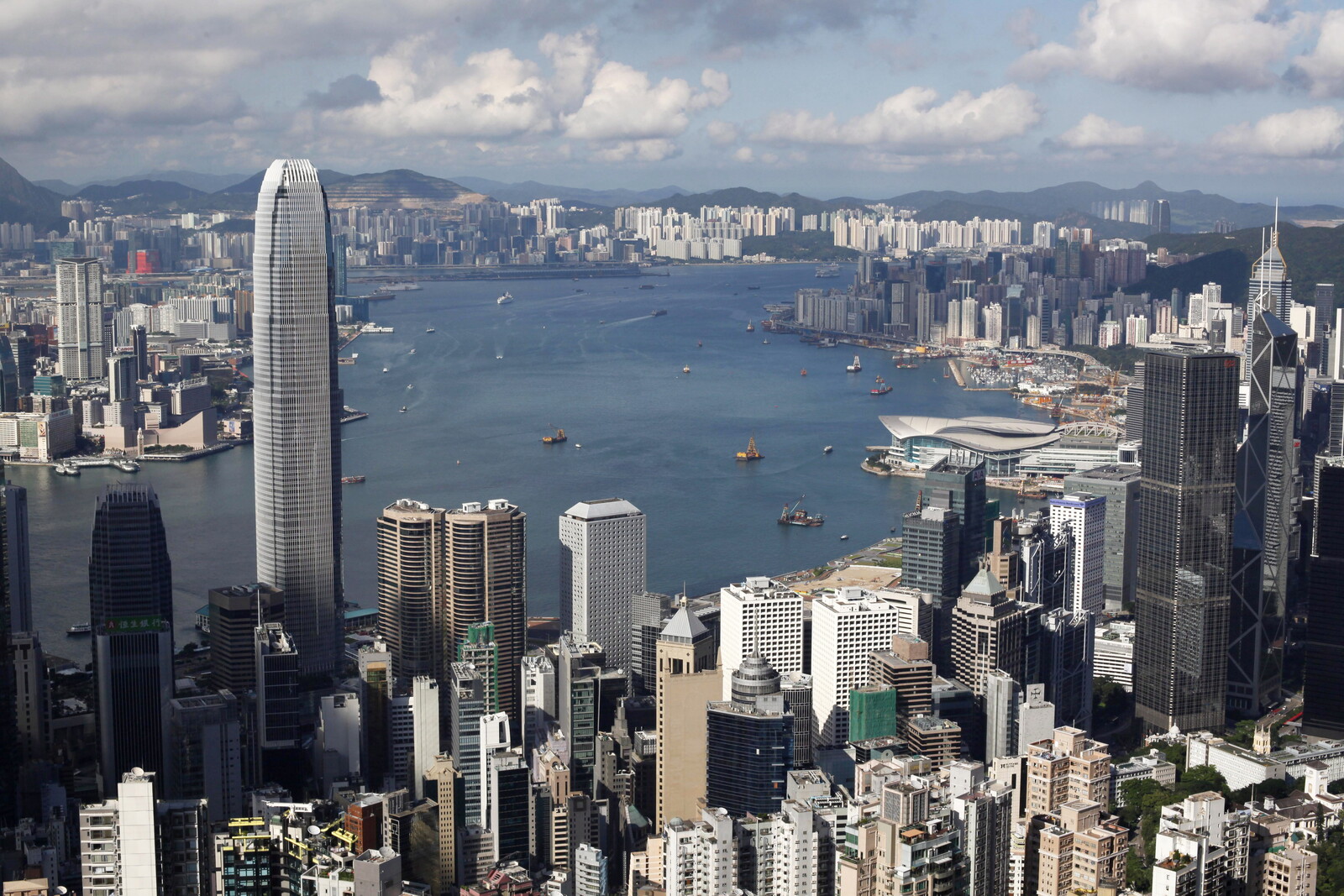 Thousands Evacuated in Hong Kong After WWII Bomb Found | Sweden Herald