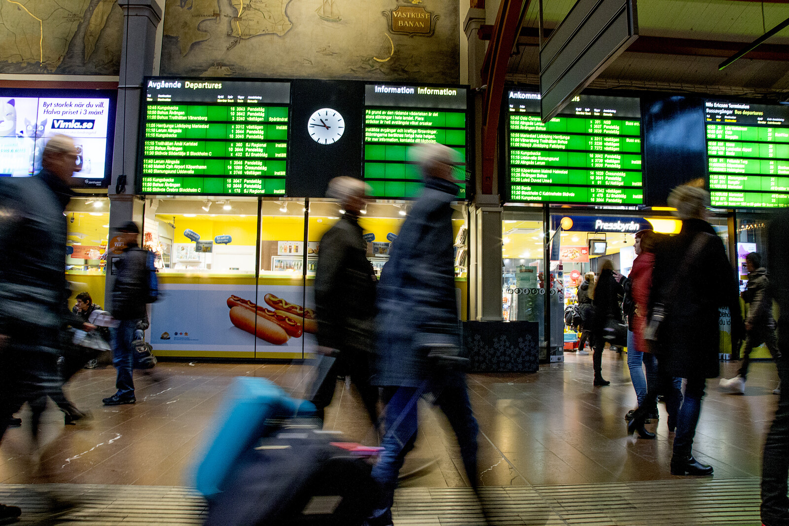 Stop in train traffic – due to a magpie | Sweden Herald