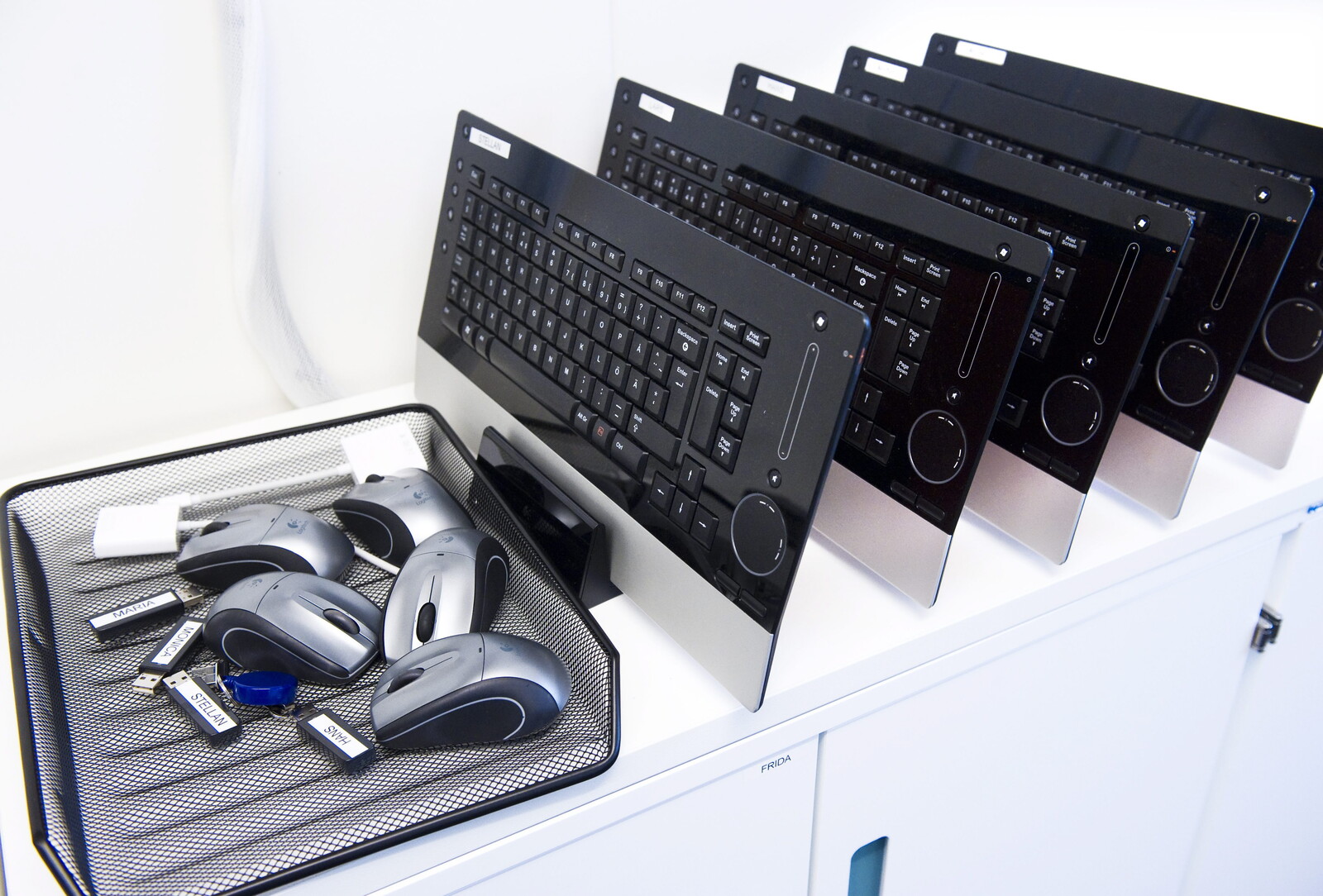 Dustin Announces Billion-Kronor Boost as Shares Drop 7 Percent | Sweden ...