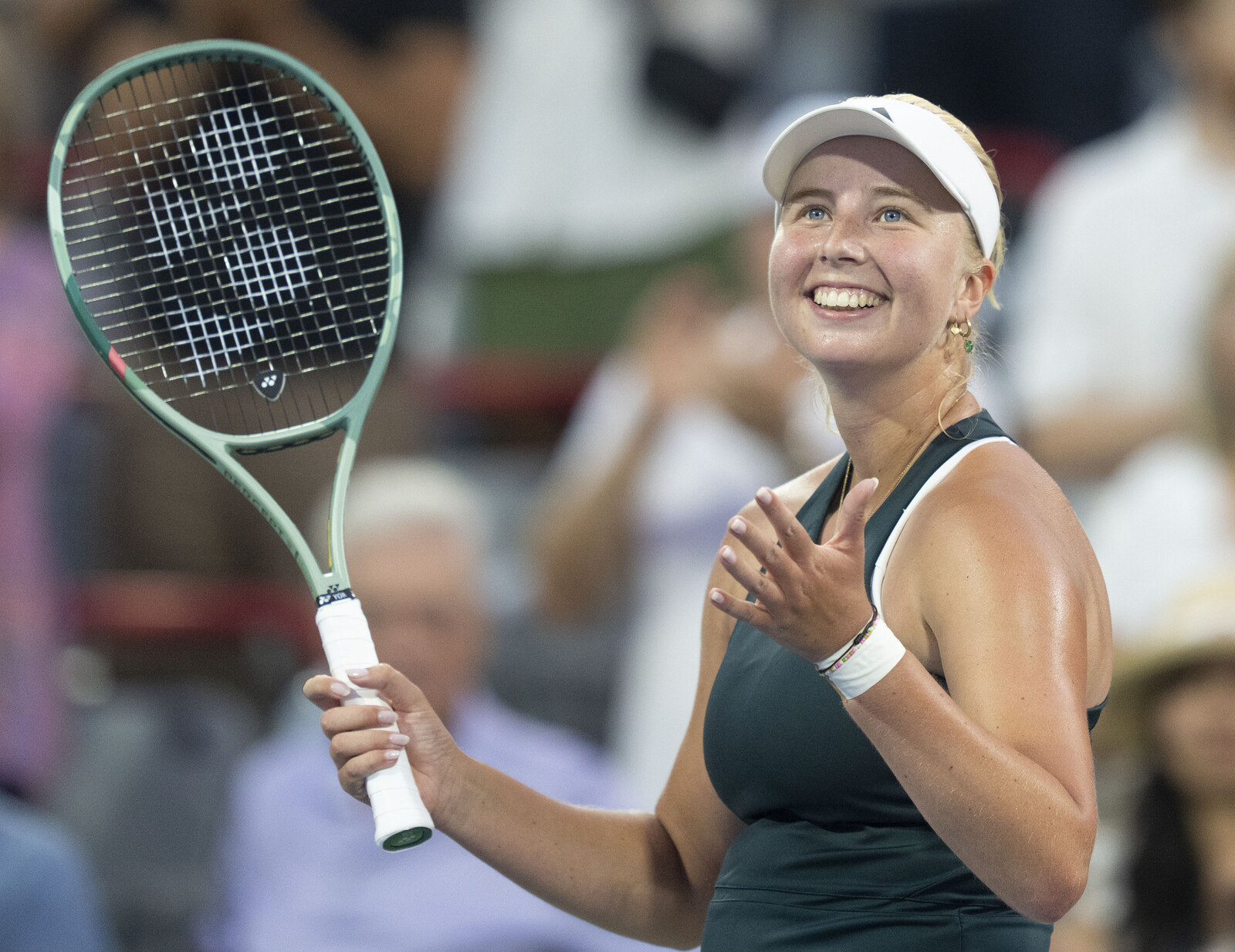 Danish Player Clara Tauson Defeats Wimbledon Champion Iga Swiatek ...