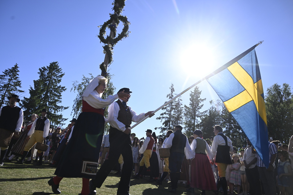 Sun in sight for Midsummer | Sweden Herald
