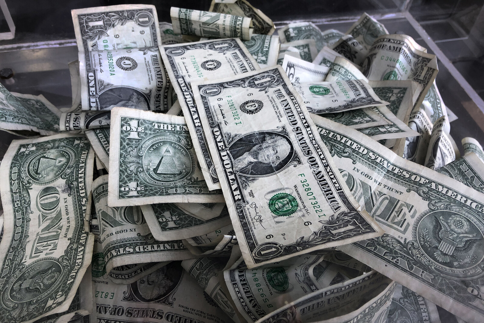 Crown Nears Three-Year High Against Dollar as Trade Tensions Rise ...