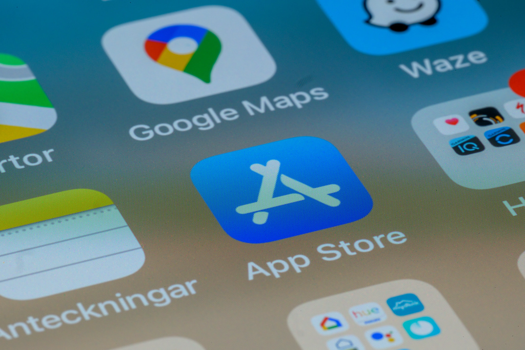 Apple changes App Store rules after EU warning | Sweden Herald
