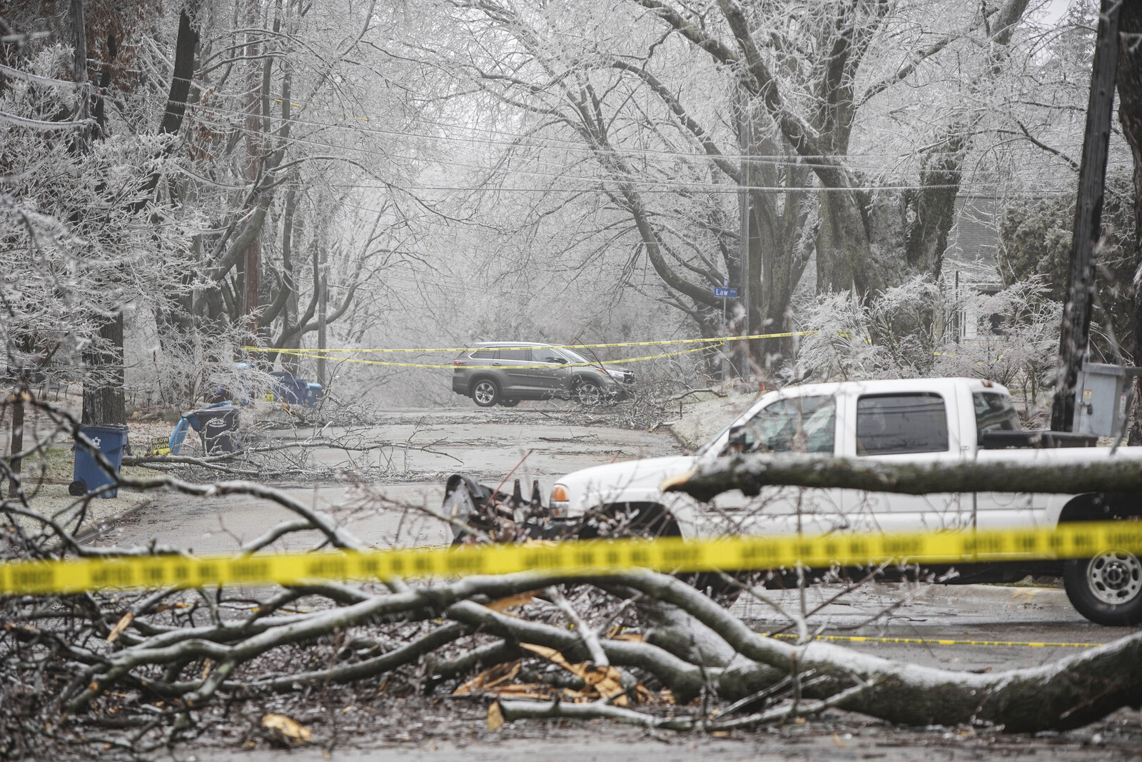 Ice Storm Leaves 500,000 Without Power Across US and Canada | Sweden Herald