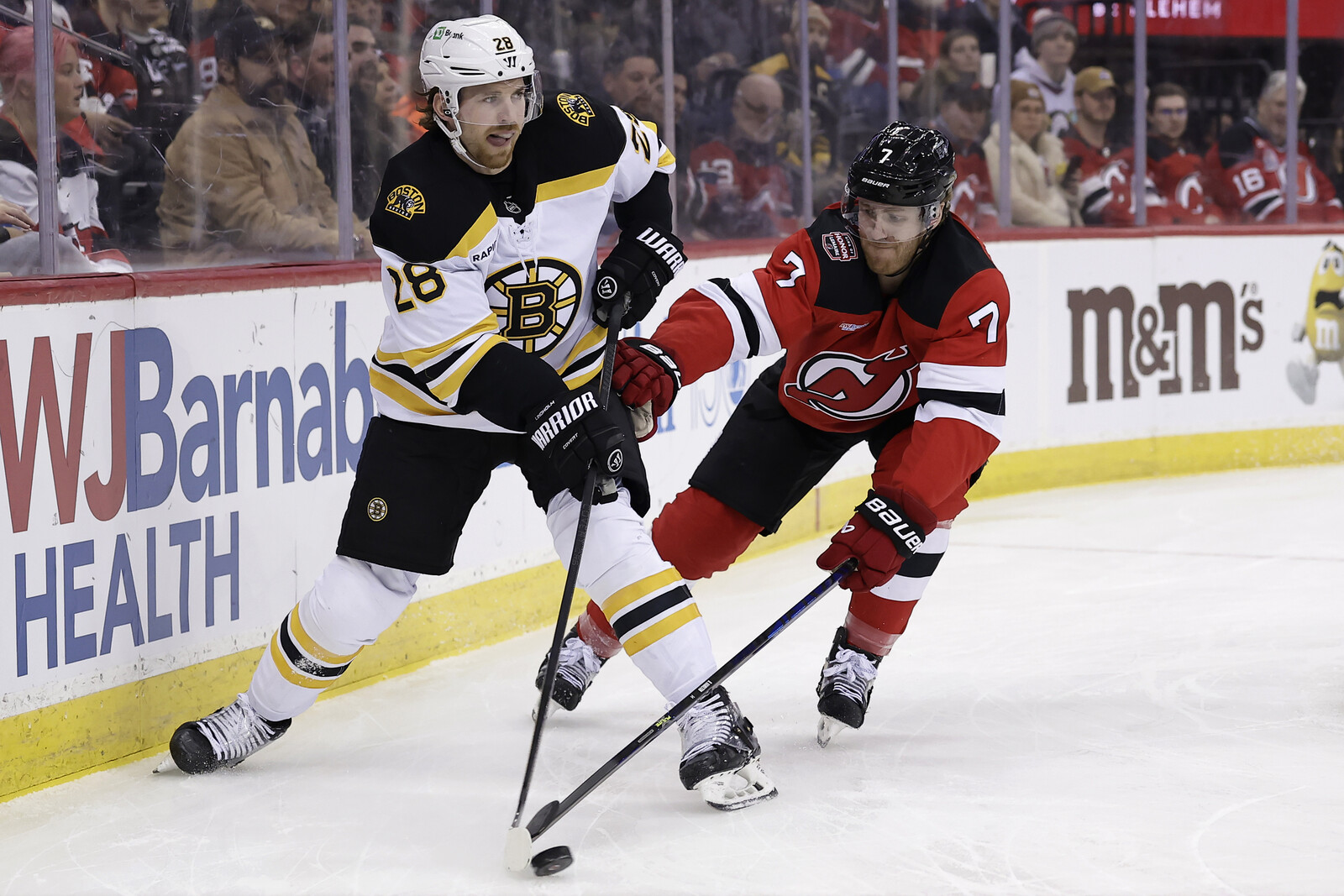 Elias Lindholm Joins Sweden's World Championship Roster as Key Player ...