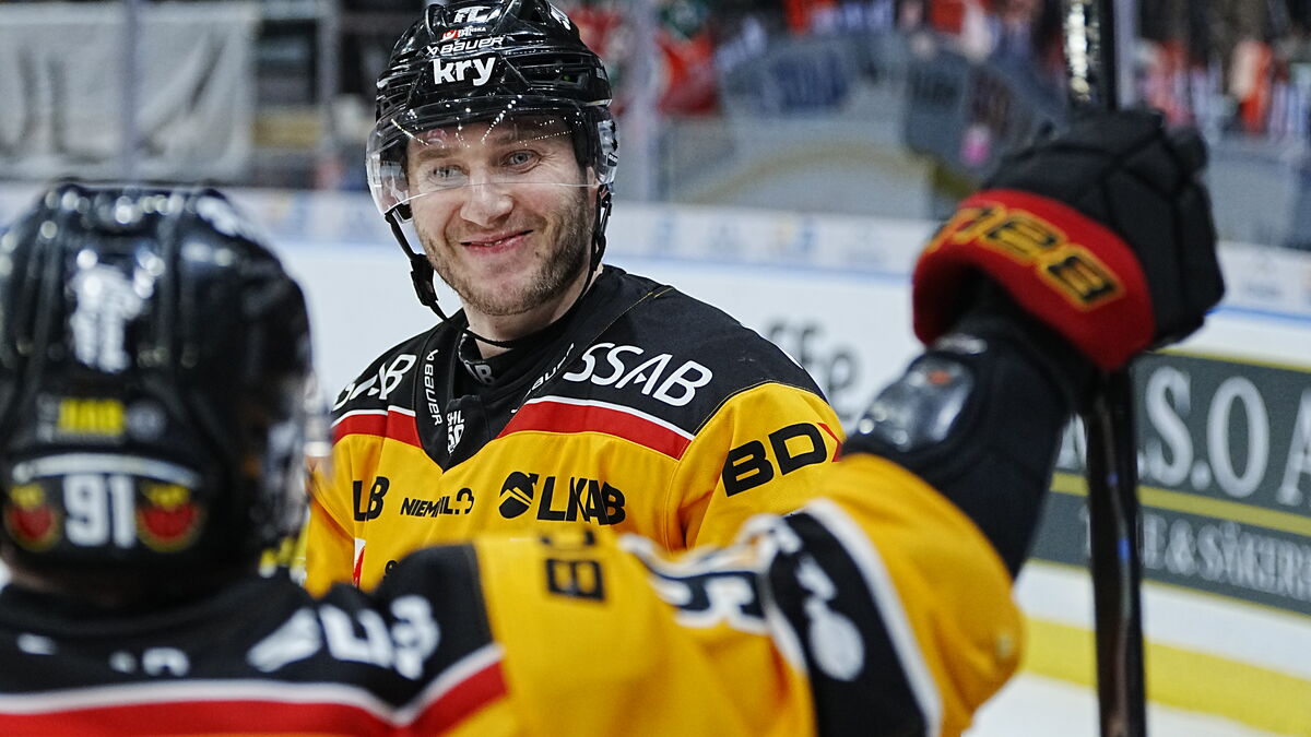 Frölunda coach Robert Ohlsson angry over very, very, very thin penalty ...
