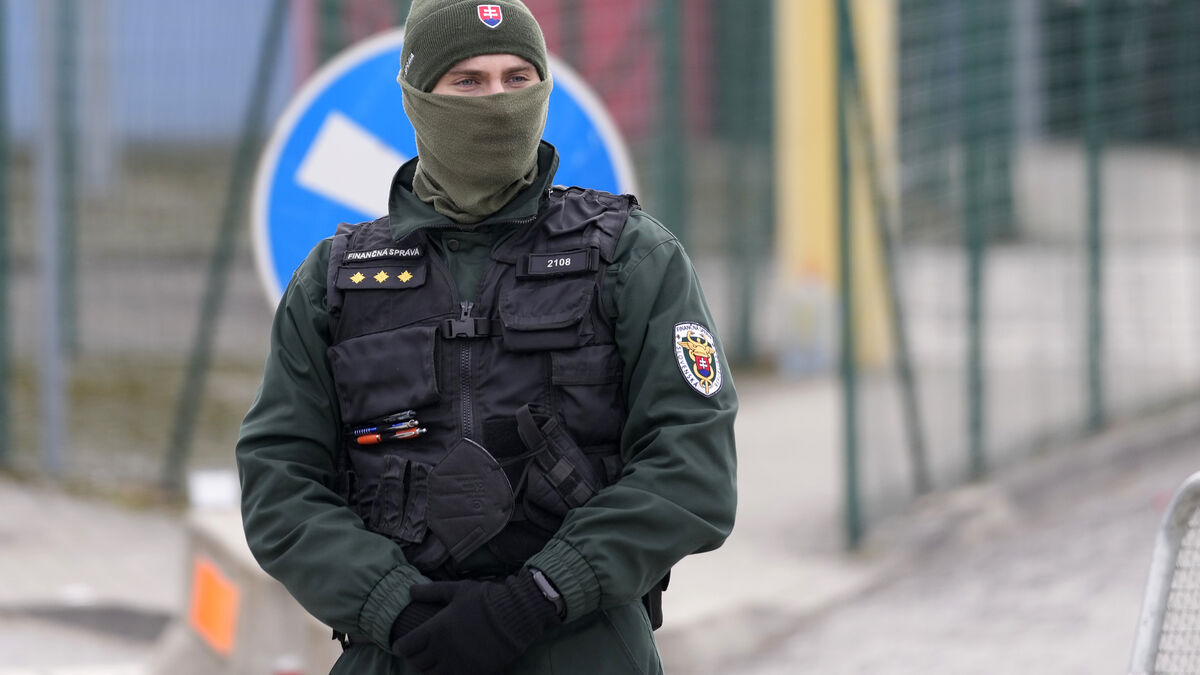 Slovakia closes border with Ukraine citing security reasons | Sweden Herald