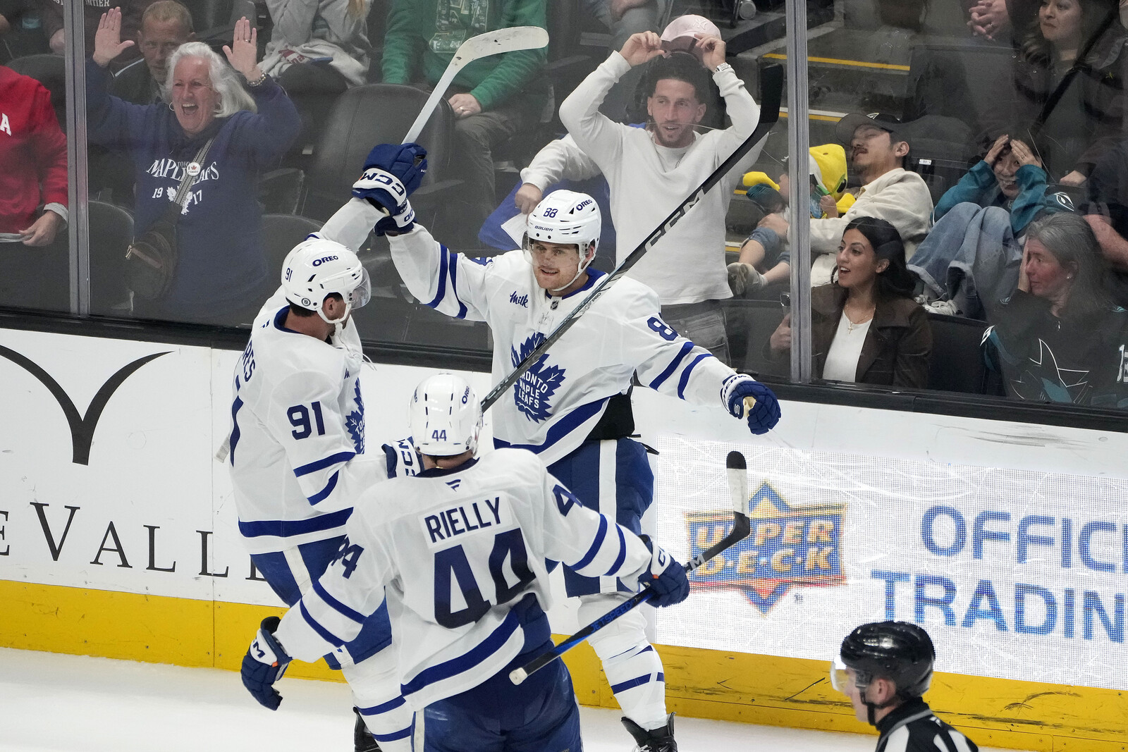 Nylander Sets New Personal Best, Eyes Loob's Swedish Goal Record ...