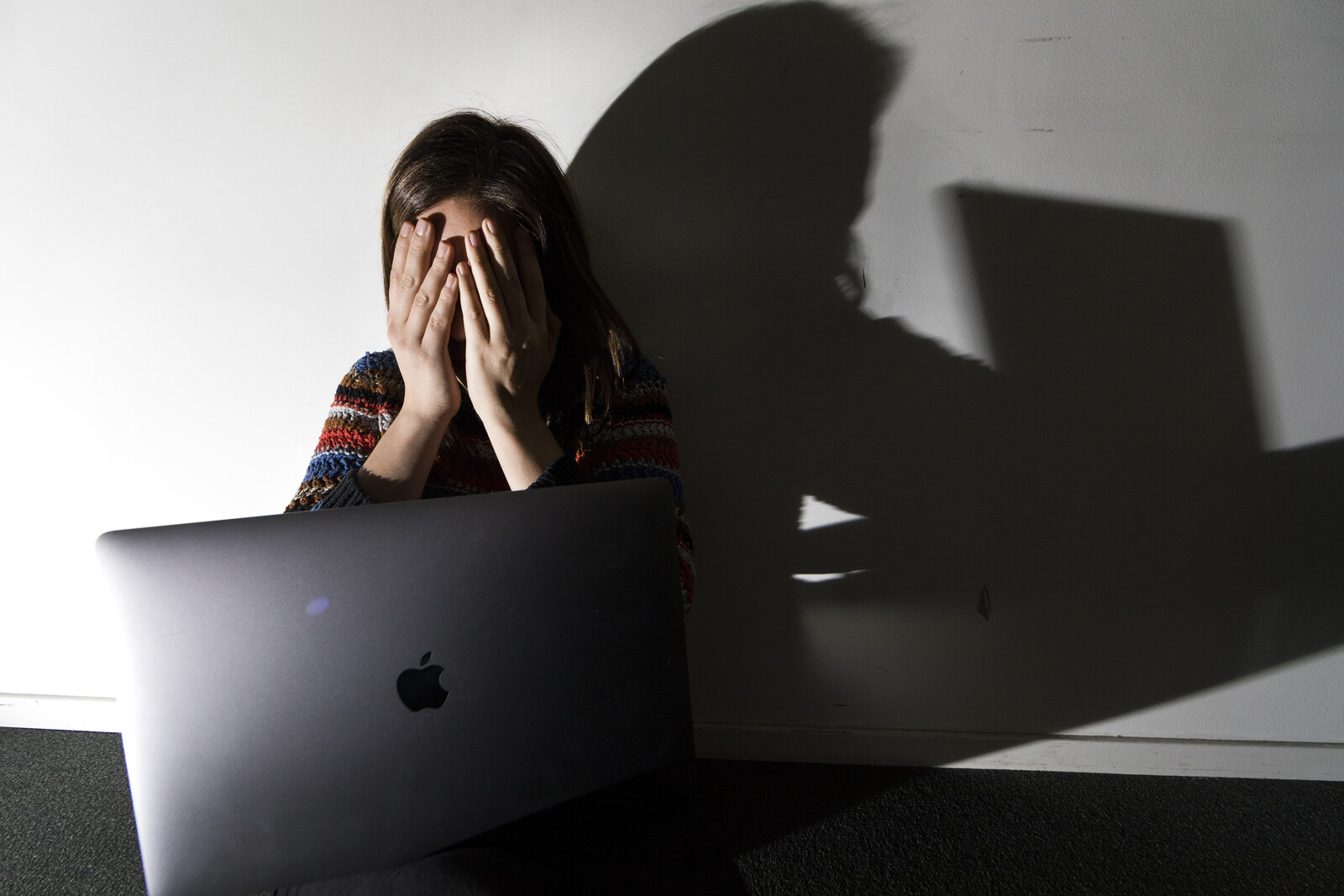 Survey Reveals Workplace Silence Affects One in Seven Employees ...