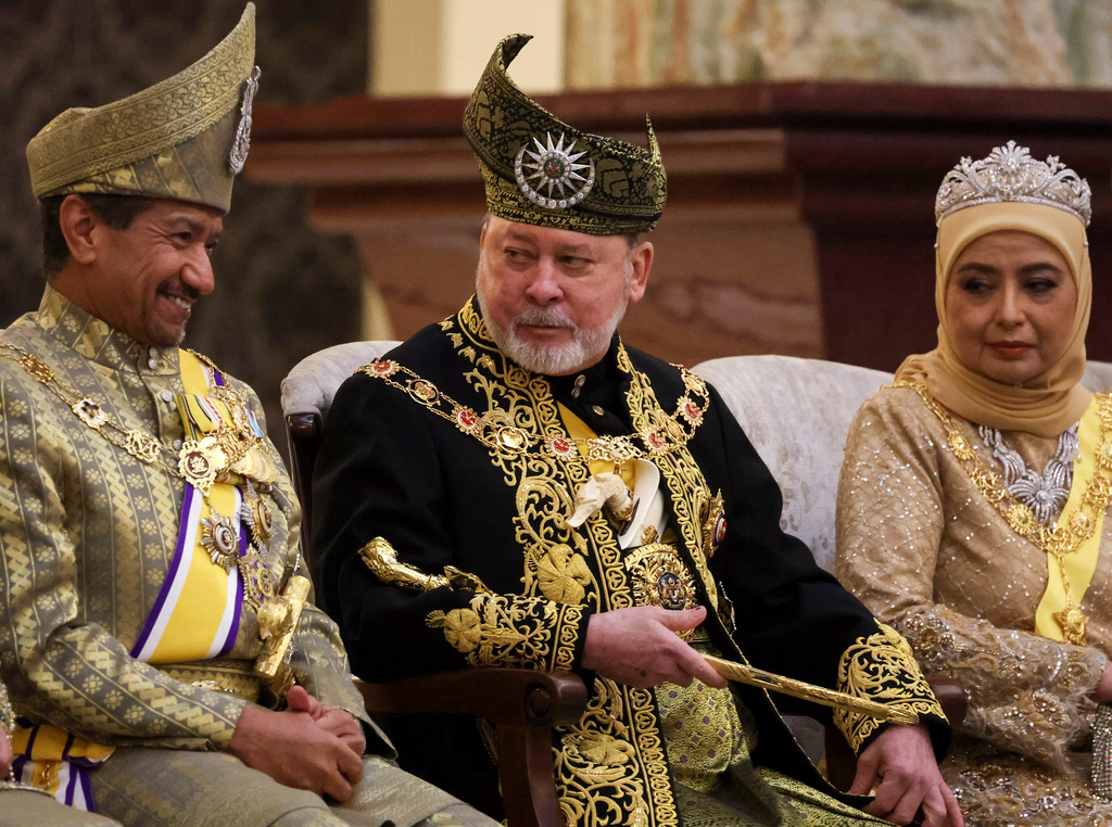 High-Stakes Sultan with Private Army Crowned in Malaysia | Sweden Herald