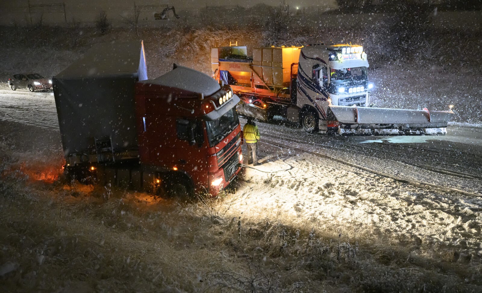 Trucks stuck – E22 closed | Sweden Herald