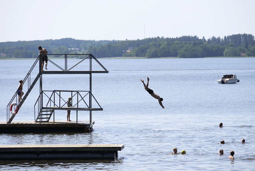 So you see if someone is drowning | Sweden Herald
