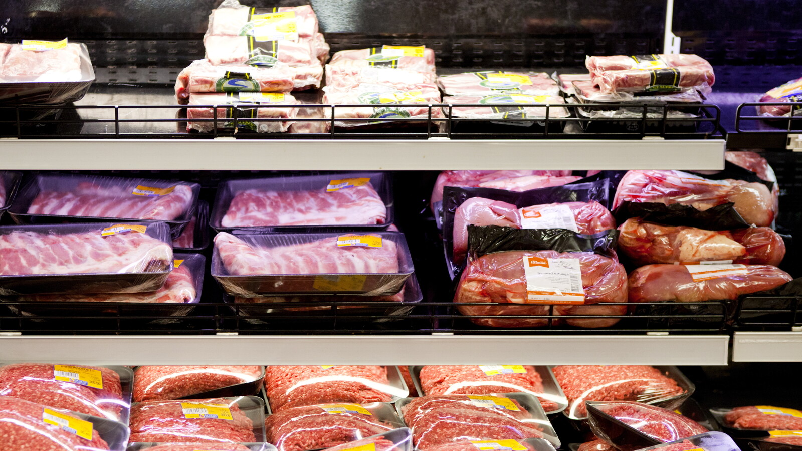 Elderly Man Assaulted Store Employee with Piece of Meat – Arrested ...