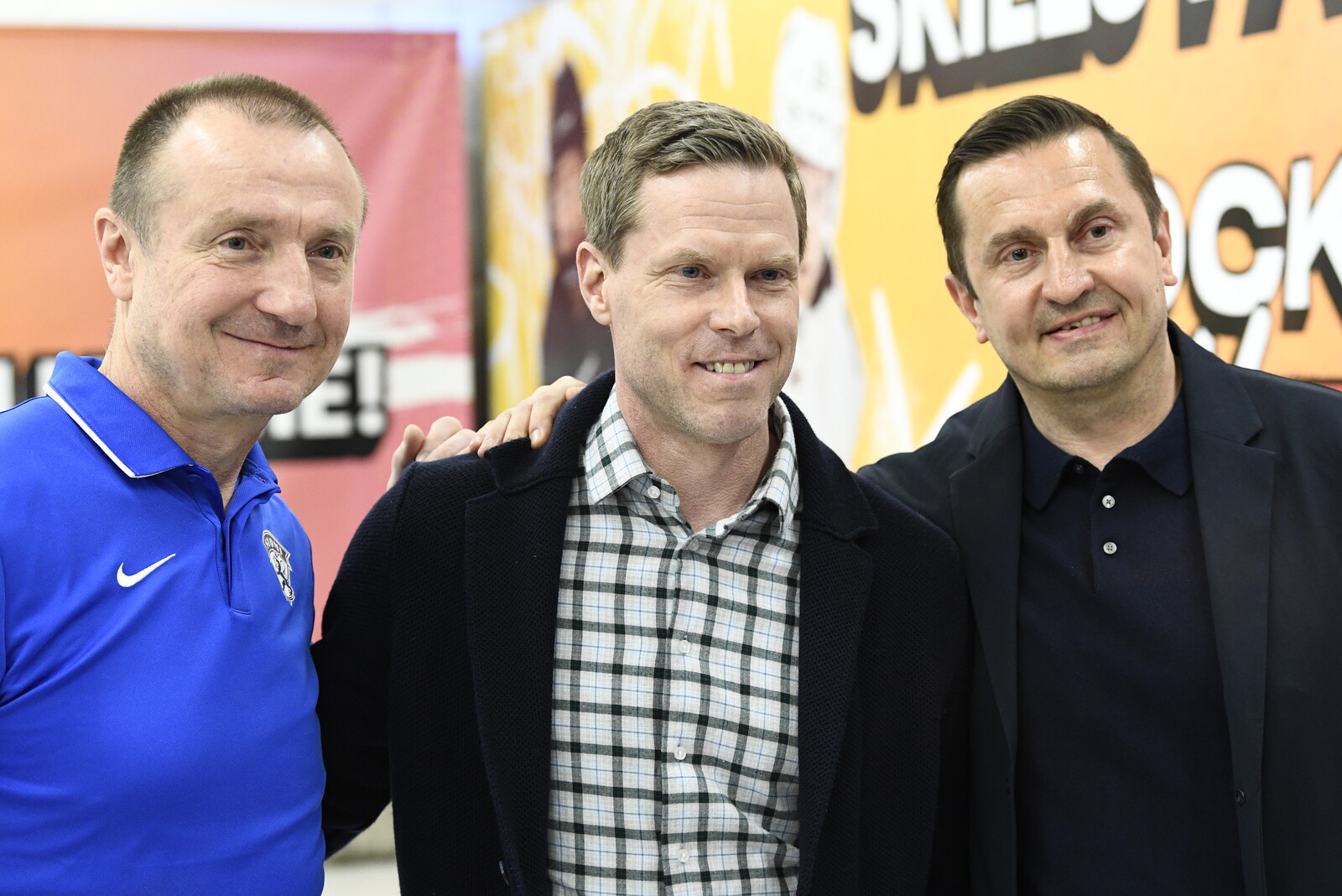 Finnish Hockey Legends Honor Coach Curre Lindström 30 Years After Gold ...