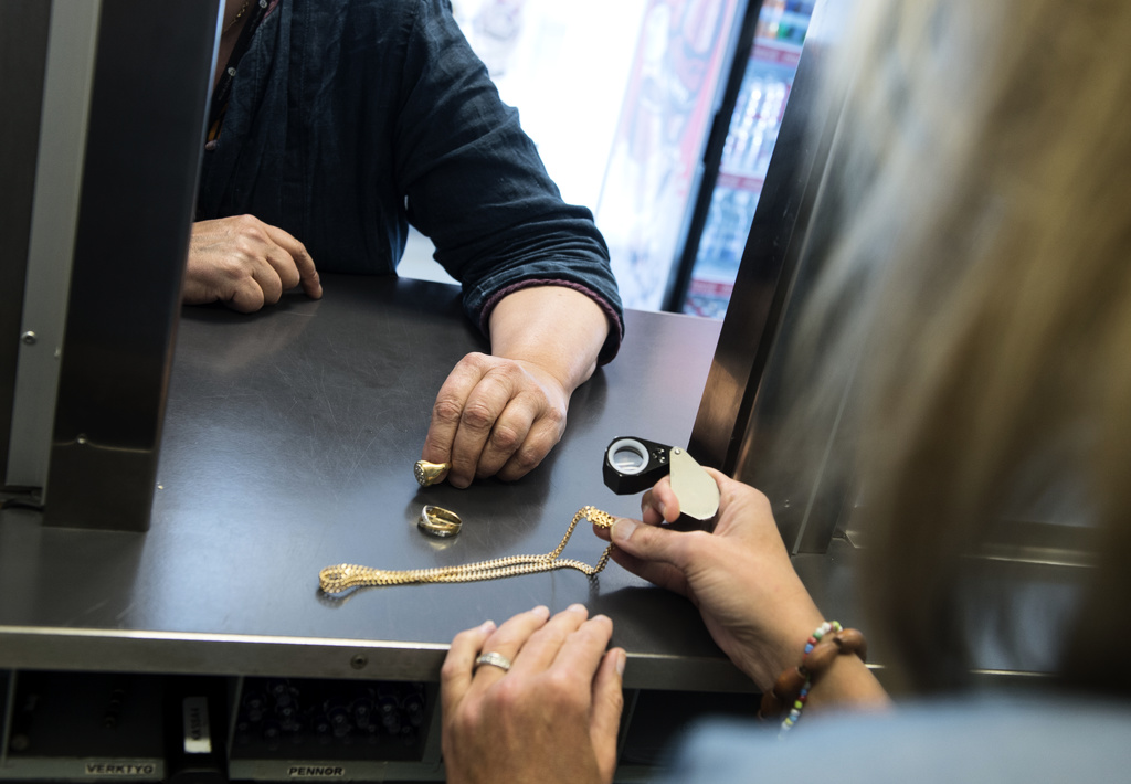 Break in trend: Fewer people are seeking help from the Pawn Bank ...