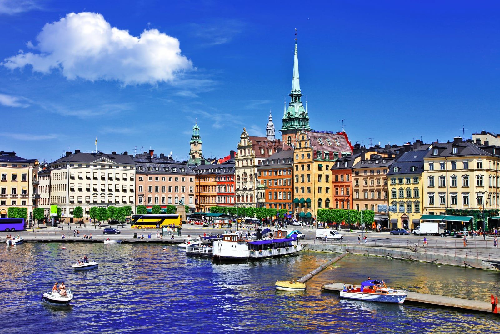 Poverty is increasing in Sweden - when is one considered materially and ...